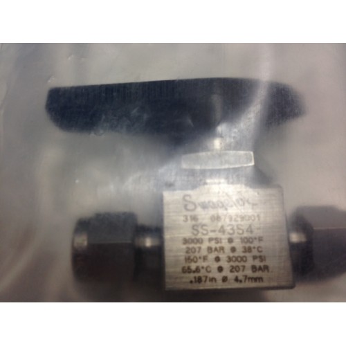 AMAT 3870-01026 Swagelok SS-43S4 STEEL BALL VALVE 1/4"