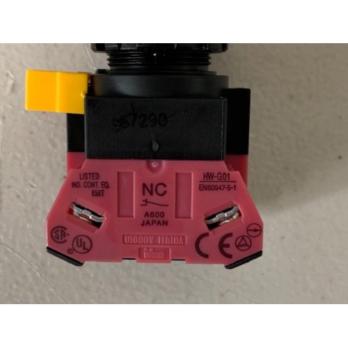 IDEC HW-CB01 Emergency stop button switch