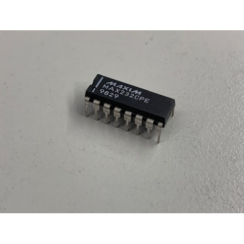 MAXIM MAX232CPE RS-232 Interface IC 5V MultiCh RS-232 Driver/Receiver